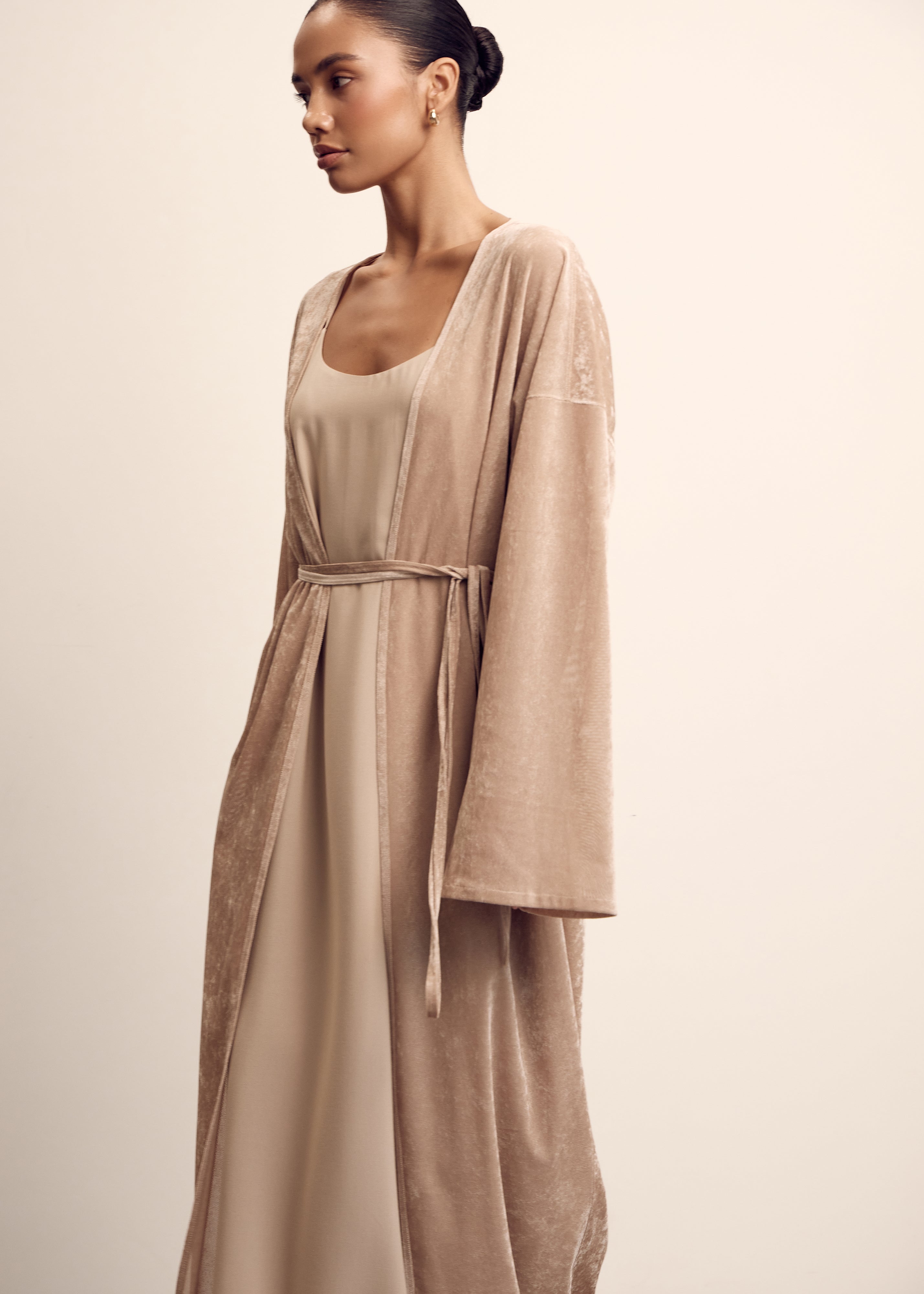 DALIYA cape, powder – TRY ON DRESS